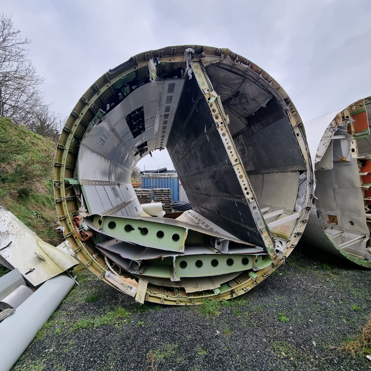 737 Fuselage Section - GB Salvage